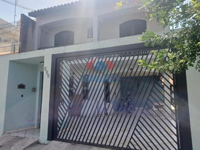 Sobrado a venda com 03 dormitórios e uma suíte no Jardim Regina em Indaiatuba/SP