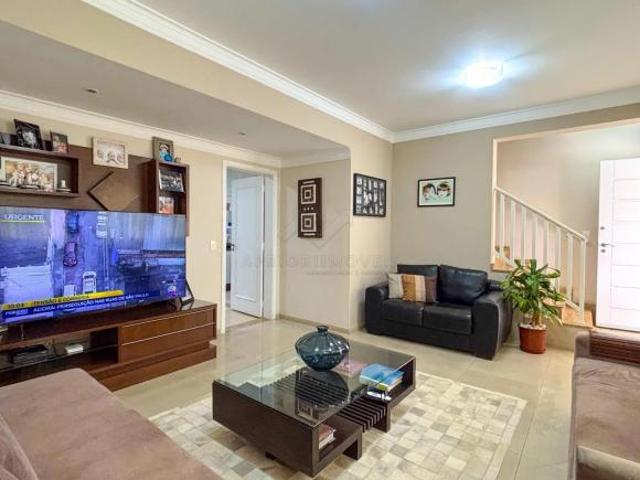 Sobrado à venda com 03 Quartos, 182m² por R$ 1.065.000 Vila Scarpelli Santo André/SP