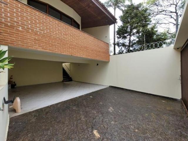 Sobrado para alugar ou comprar com 03 quartos no Parque Campolim em Sorocaba/SP