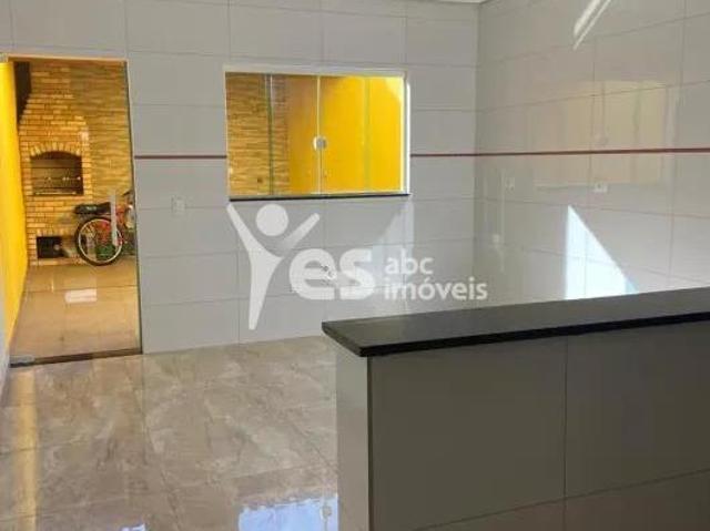 Sobrado a venda com 140m² com churrasqueira e quintal Vila Camilópolis Santo