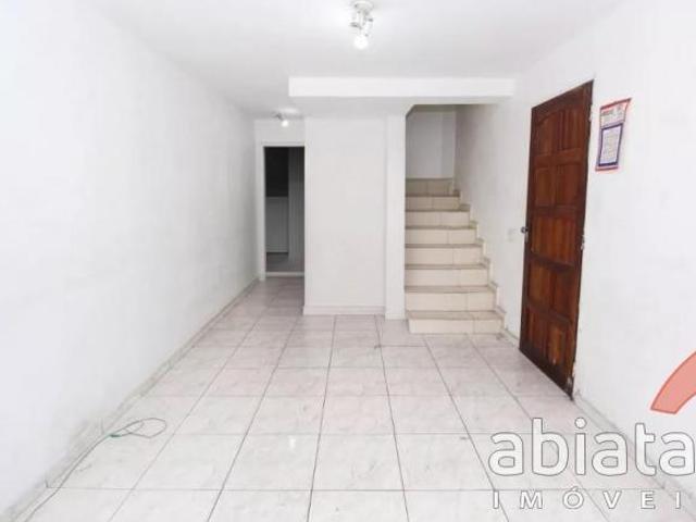 Sobrado à Venda com 150m² no Jardim Maria Rosa Taboão da Serra/SP