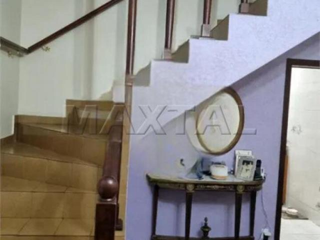 Sobrado a venda com 154m2 com 2 dormitórios, garagem, ambientes amplos Tucuruvi SP