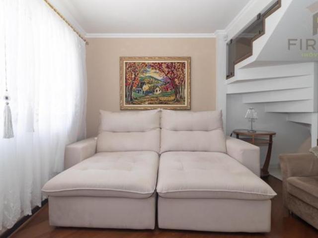 Sobrado a venda com 158 m² no Hauer com 3 quartos e 1 suite