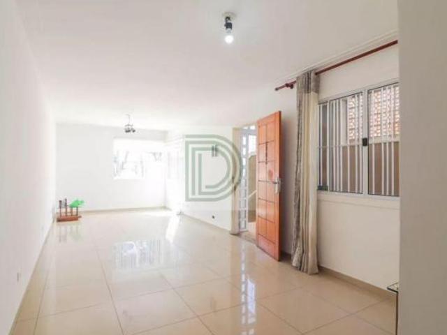 Sobrado à venda com 161m² 3 Dorms 1 Suíte, 4 Vagas, Gourmet com Churrasqueira