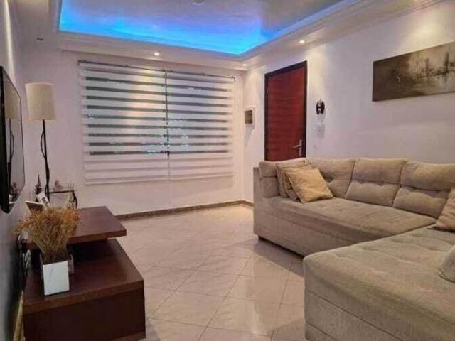 Sobrado à Venda com 173m², 3 dormitórios, 1 suíte, 1 sala e 2 vagas!