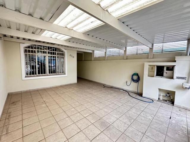 Sobrado á venda com 175 metros 3 Quartos 1 Suíte 2 vagas FL34
