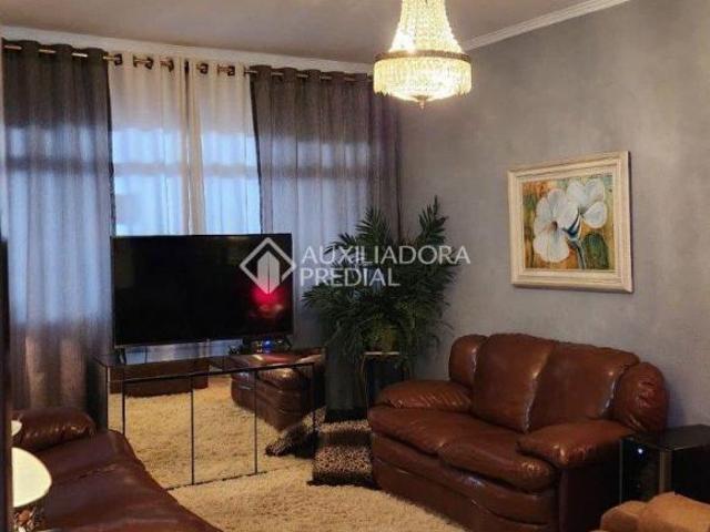 Sobrado à venda com 176m², com 3 dormitórios, 1 suíte, 2 vagas Bairro Sacomã, São Paulo