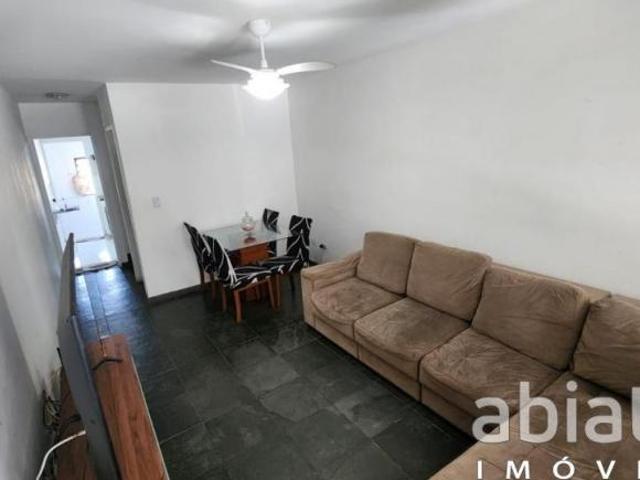 Sobrado à venda com 100m², 2 quartos e 1 vaga