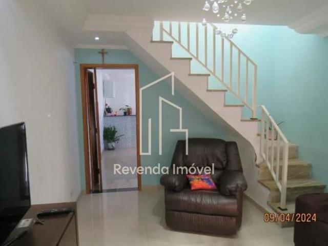 Sobrado a venda com 120m² sendo 02 dormitórios e 01 Vaga Sacomã