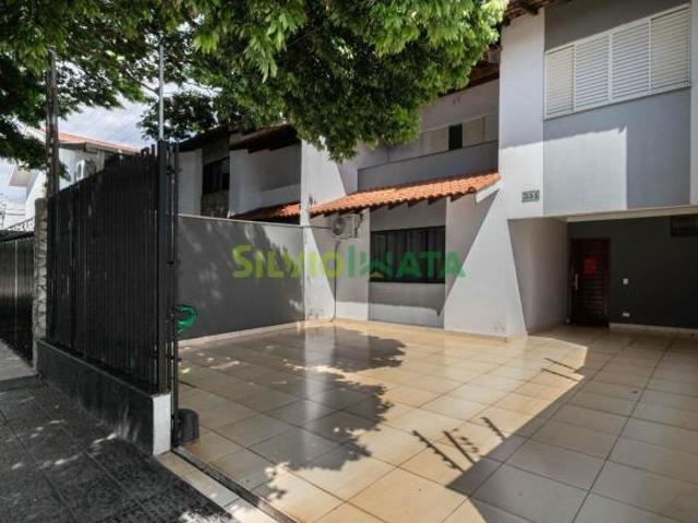 Sobrado à venda com 1 Suíte + 2 Quartos Maringá/PR