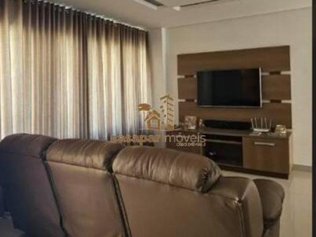 Sobrado à Venda com 253m² e 3 Suítes, no Centro com 5 Vagas e Mobiliado