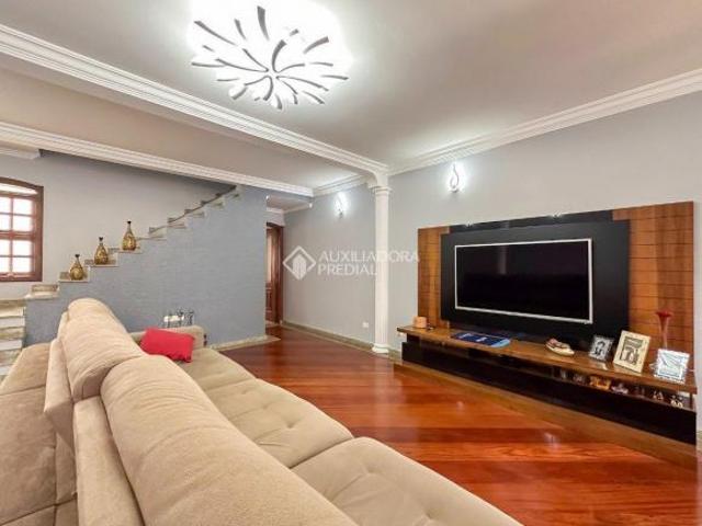 SOBRADO À VENDA COM 260M², 3 DORMITÓRIOS, 1 SUÍTE, 4 VAGAS SÃO BERNARDO DO CAMPO NOVA PETROPÓLI