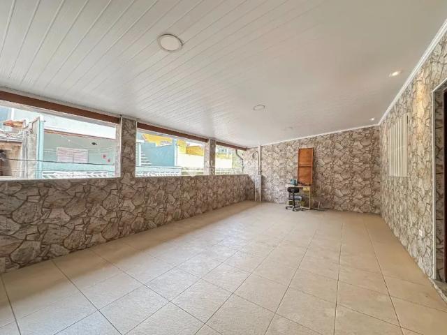 Sobrado à venda com 295m² 5 dormitórios, 2 suítes, 2 vagas são bernardo do campo montanhão
