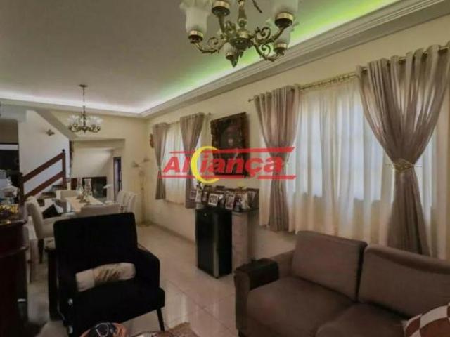 Sobrado a venda com 210m², 5 quartos e 4 vagas Jardim Bom Clima