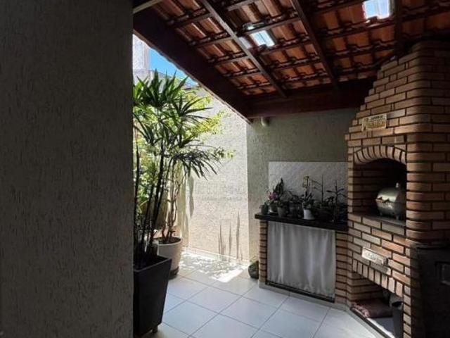 Sobrado à venda com 225m², 3 quartos e 4 vagas no Jardim Santo André Santo André/SP