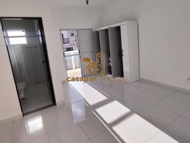 Sobrado à Venda com 230m² no Campestre, 3 Dormitórios e Estuda Permuta