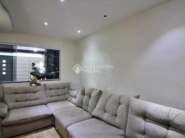 Sobrado à venda com 236 m², 3 quartos e 2 vagas