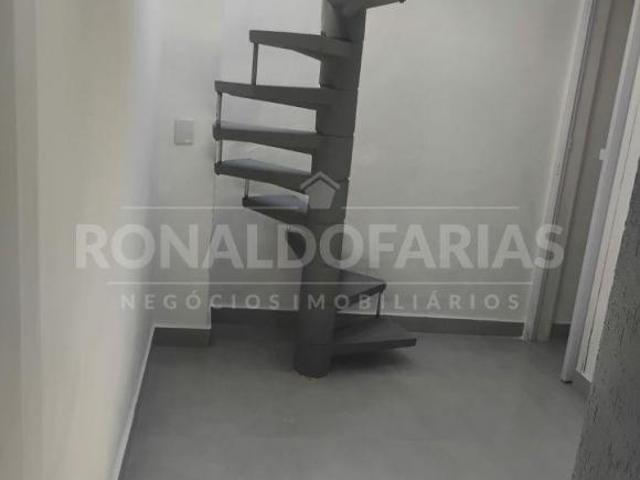 SOBRADO À VENDA COM 2 DORMITÓRIOS, 1 VAGA, EM INTERLAGOS