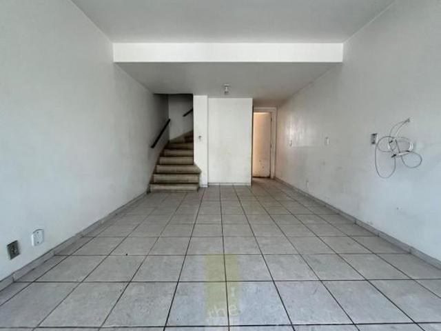 SOBRADO À VENDA COM 2 DORMITÓRIOS, 1 VAGA