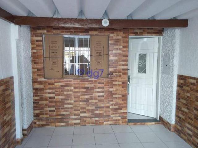 Sobrado à venda com 2 dormitórios e edícula no Jardim Ivana, Butantã!
