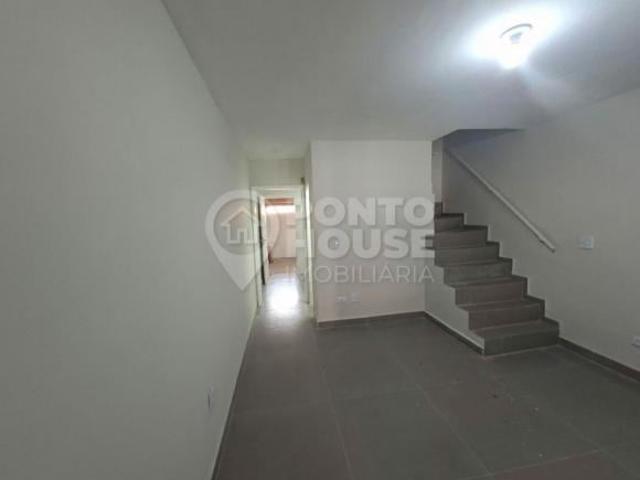 Sobrado à venda com 2 dormitórios, no bairro da Vila Brasílio Machado, São Paulo