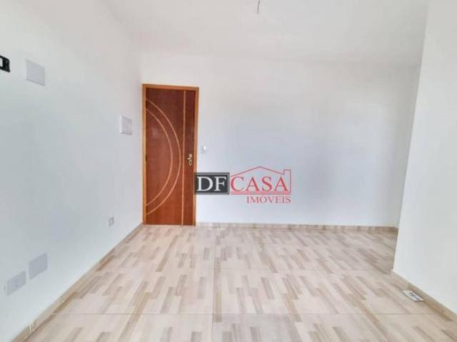 Sobrado a venda com 2 suites e 2 vagas de garagem na Vila Granada