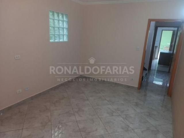 Sobrado à venda com 2 suítes e 2 vagas em Veleiros Interlagos