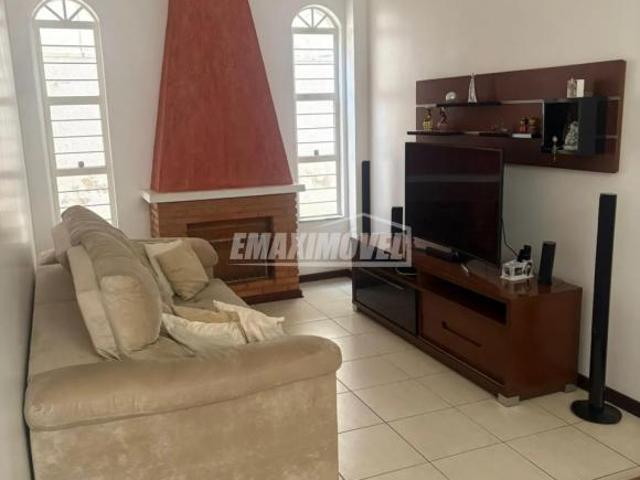 Sobrado á venda com 2 suítes Santa Rosália