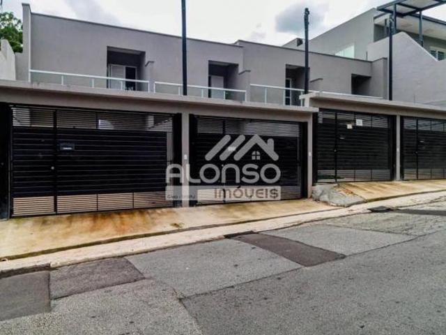 Sobrado à venda com 2 suítes, varanda, 2 vagas, 80m², Butanta