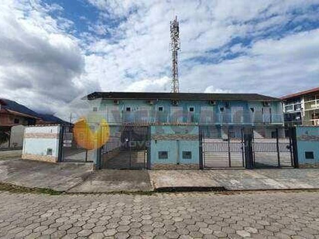 Sobrado à venda, com 2 quartos, 77m²