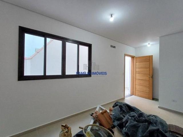 Sobrado à venda com 2 quartos 2 suítes quintal em Santos Aparecida