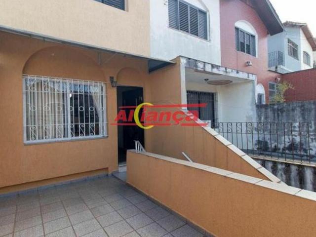 Sobrado a venda com 2 quartos amplos, 1 vaga, cozinha, 01 banheiro social, próximo ao metro Tucuruvi