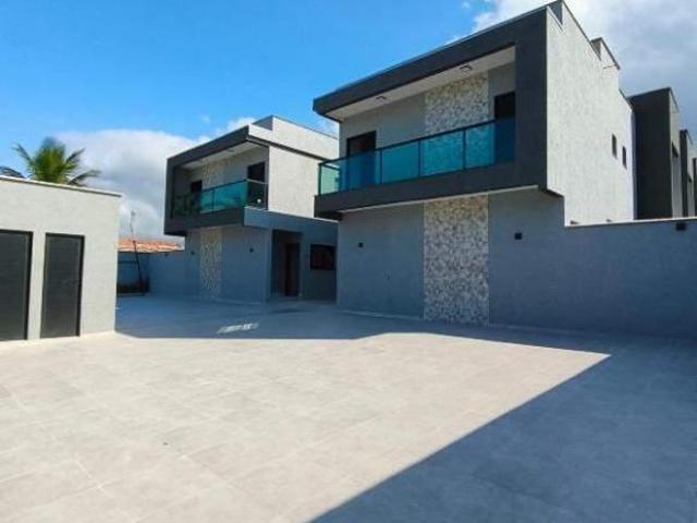 Sobrado à venda com 2 quartos no bairro Suarão