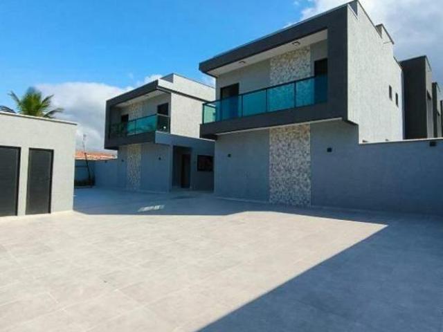 Sobrado à venda com 2 quartos no bairro Suarão