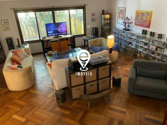 Sobrado à venda com 2 quartos no Brooklin Paulista, 2 suítes, 1 vaga, quintal, 226 m²