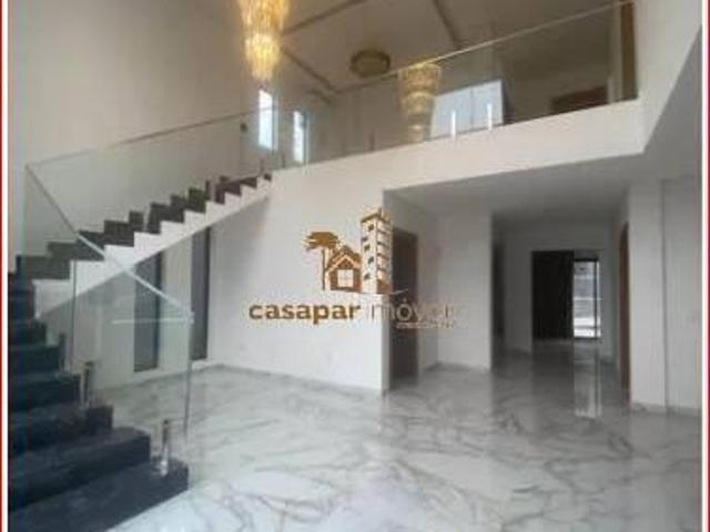 Sobrado à Venda com 350m², 4 Dormitórios no Jardim São Caetano