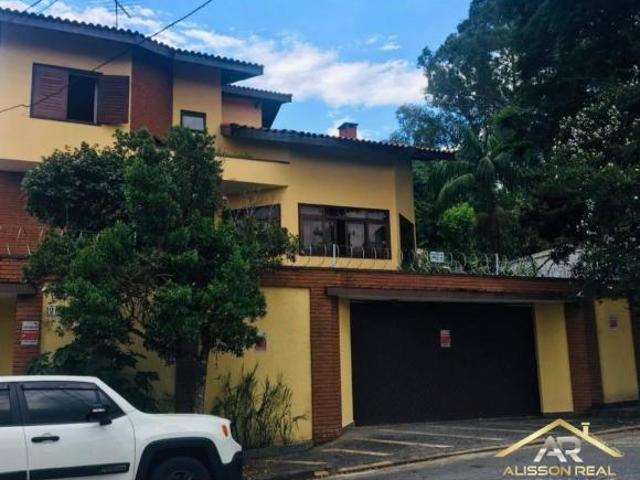 Sobrado à venda com 380m², 3 quartos e 4 vagas no Adalgisa, Osasco/SP