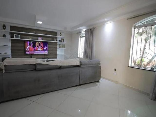 Sobrado à venda com 300m², 4 quartos e 4 vagas Vila Pires Santo André