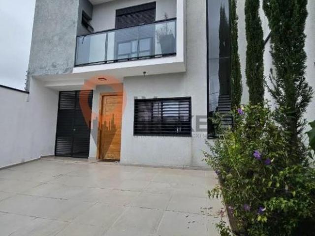 SOBRADO A VENDA COM 3 DORM 1 SUITE 2 VAGAS QUINTAL