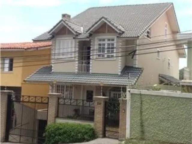 Sobrado a VENDA com 3 dormitório s, 4 banheiro s, 3 suíte s, 6 garagem ns, 300,00m² otima loca