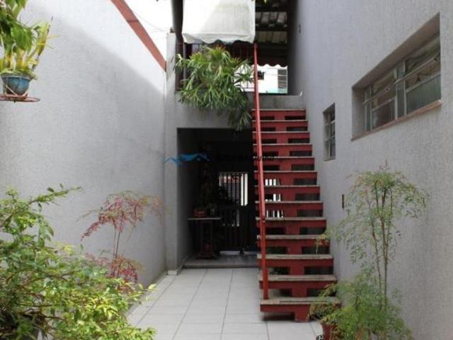 Sobrado à Venda com 3 dormitórios 3 vagas com Casa nos Fundos, Homero Thon, Santo André
