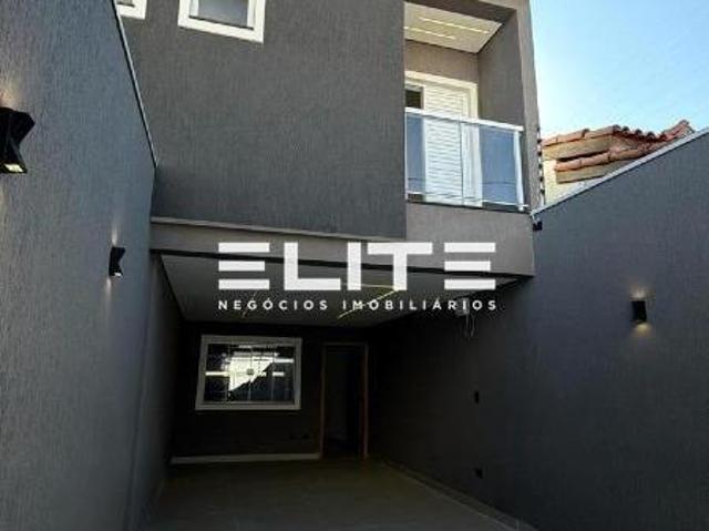 Sobrado à venda com 3 dormitórios, 103 m² e 2 vagas na Vila Alzira – Santo André