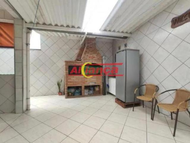 Sobrado a venda com 3 dormitórios, 184 m² 2 vagas Jardim Cocaia / Guarulhos