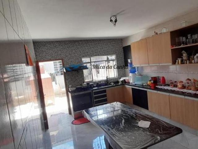Sobrado à Venda com 3 dormitórios, 190m², 2 vagas, Parque Ge