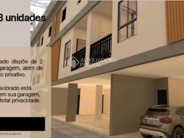 Sobrado a venda, com 3 dormitórios/ 1 suíte /2vagas/com Churrasqueira/Condomínio Fechado