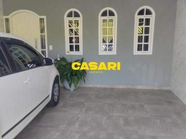 Sobrado à Venda com 3 Dormitórios 2 Suítes – 257 m² no Parque Selecta, São Bernardo do Campo/SP
