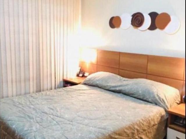 Sobrado à venda com 3 dormitórios 6 vagas na Vila Gustavo