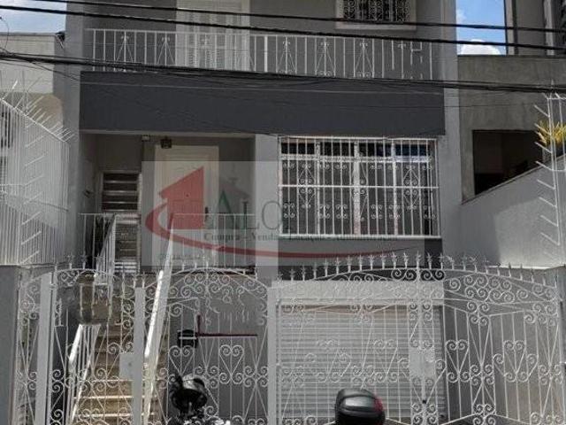 Sobrado à venda com 3 dormitórios + dependencia de empregada e 2 vagas de garagem 1 coberta