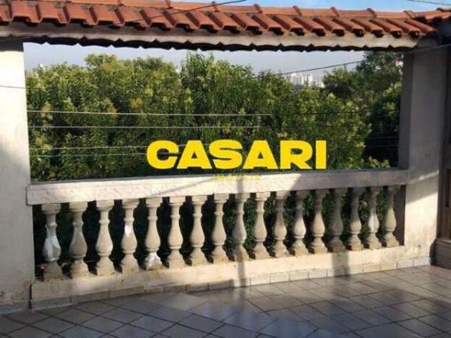 Sobrado à Venda com 3 Dormitórios e 180m² na Vila Palmares Santo André/SP | Casari Imóveis