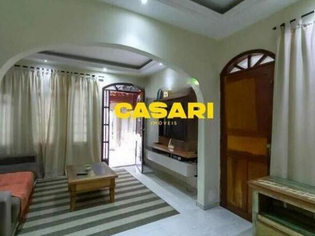 Sobrado à venda com 3 dormitórios e 2 vagas no Taboão, São Bernardo do Campo – 159 m²